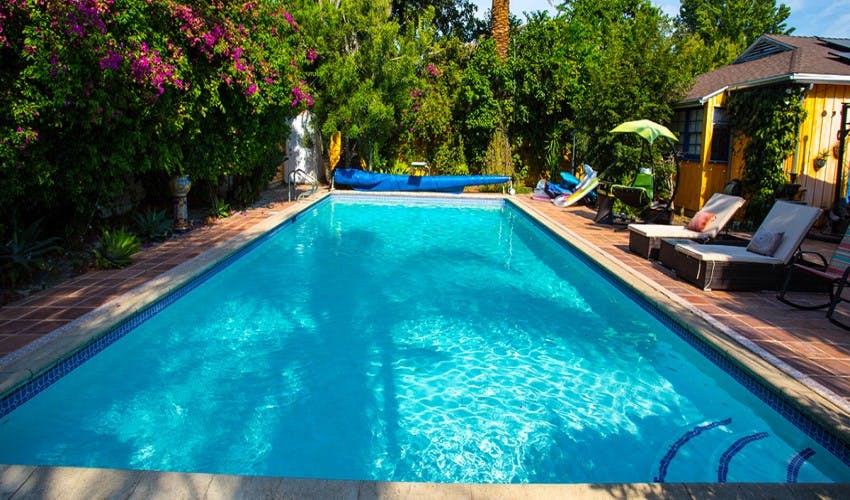 Personalized Swim Lessons in your Area - AQUASTAR Canada