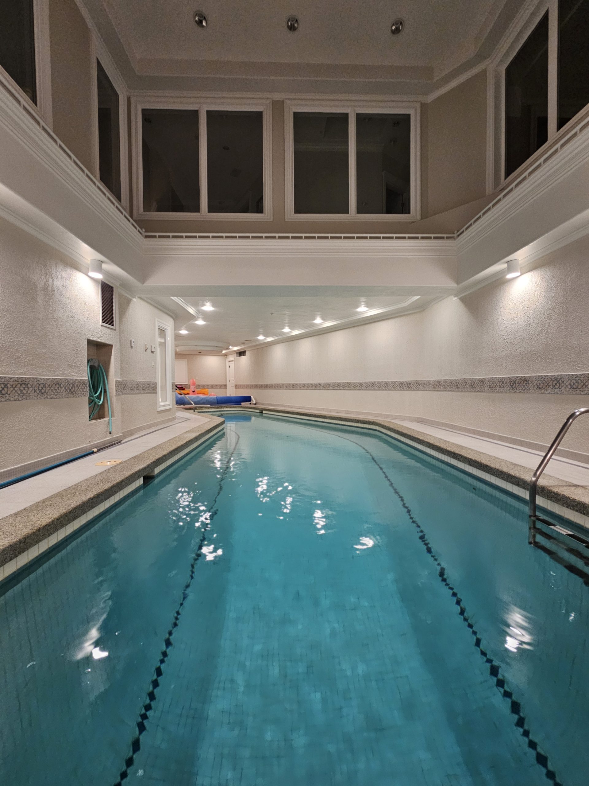 Private Host | Indoor Pool - Burnaby - AQUASTAR Canada
